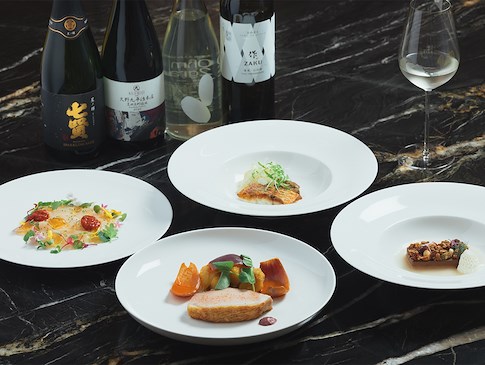 SEASONAL | LUXURY INTERNATIONAL HOTEL RESTAURANT THE BLUE ROOM – THE ...